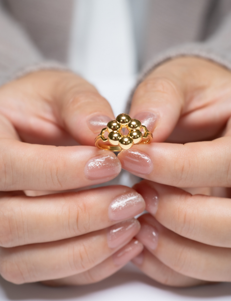 Benzene Ring in Gold-Plated Silver – 12 Dalton